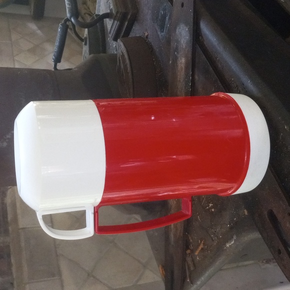 Thermos | Kitchen | Old School Thermos Red White Hotcold Drinksoup Jug ...